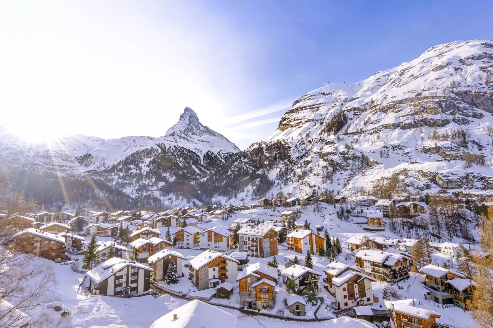 Le train le plus pittoresque est le Glacier Express dans les Alpes suisses 4835_3