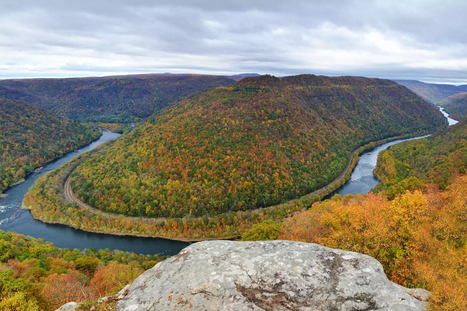 Tennivalók a New River Gorge-ban: Látogassa meg az Egyesült Államok legújabb nemzeti parkját 4853_2