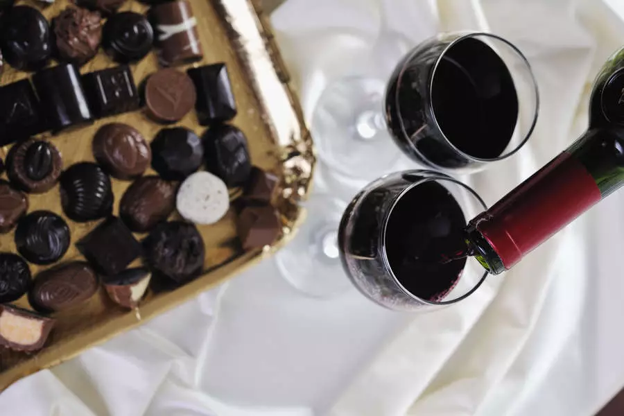 Melhores combinações de vinho e chocolate para o dia dos namorados 2022