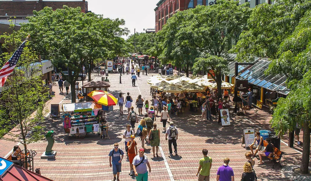 Lintho Tse Lokelang ho li Etsa Burlington, Vermont: Libaka tse Hloahloa tsa Lijo, Biri le Tse ling