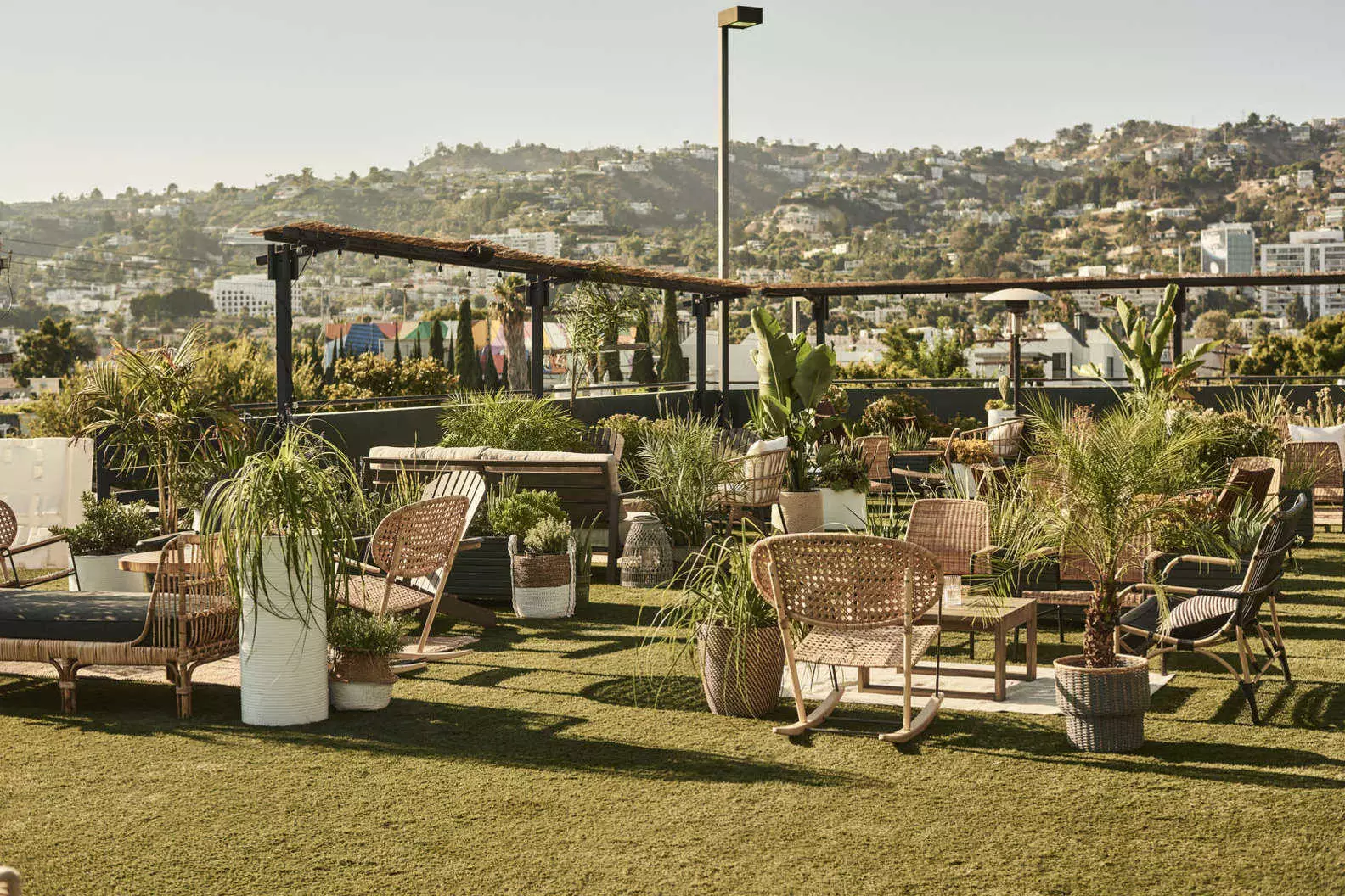 Die besten Rooftop-Bars in Los Angeles: Coole Orte zum Trinken mit Aussicht 7526_12