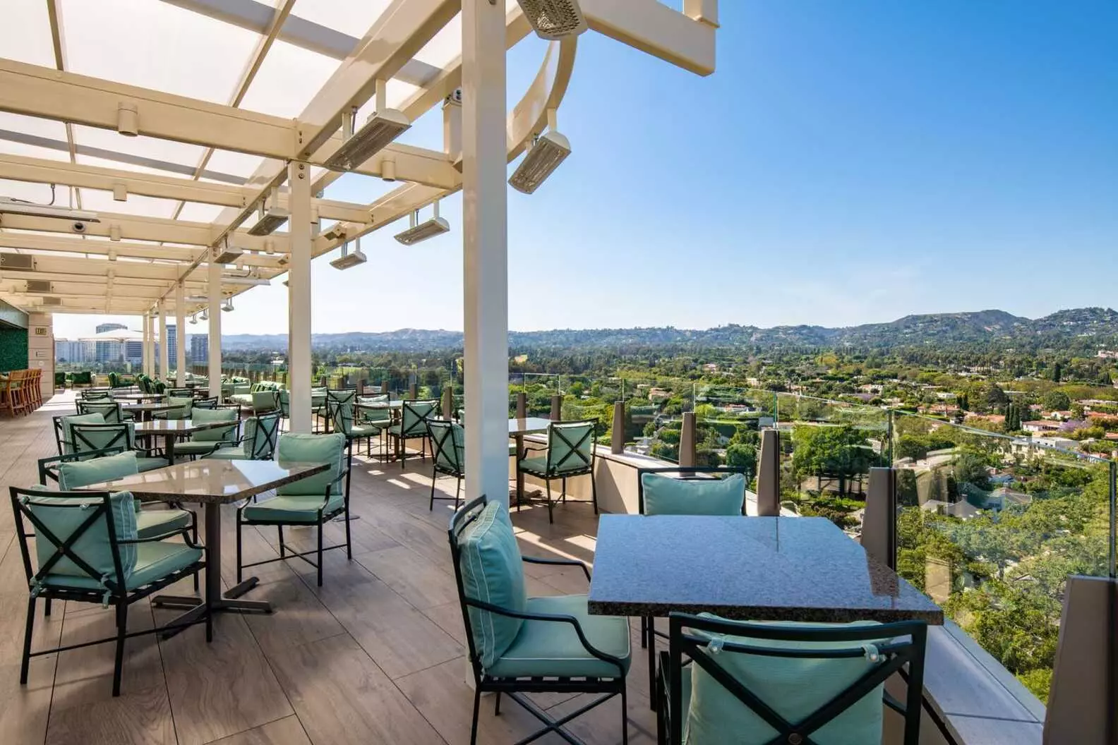 Die besten Rooftop-Bars in Los Angeles: Coole Orte zum Trinken mit Aussicht 7526_2