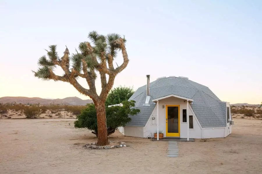 Var man ska bo i Joshua Tree: Bästa Airbnbs och ställen att övernatta på