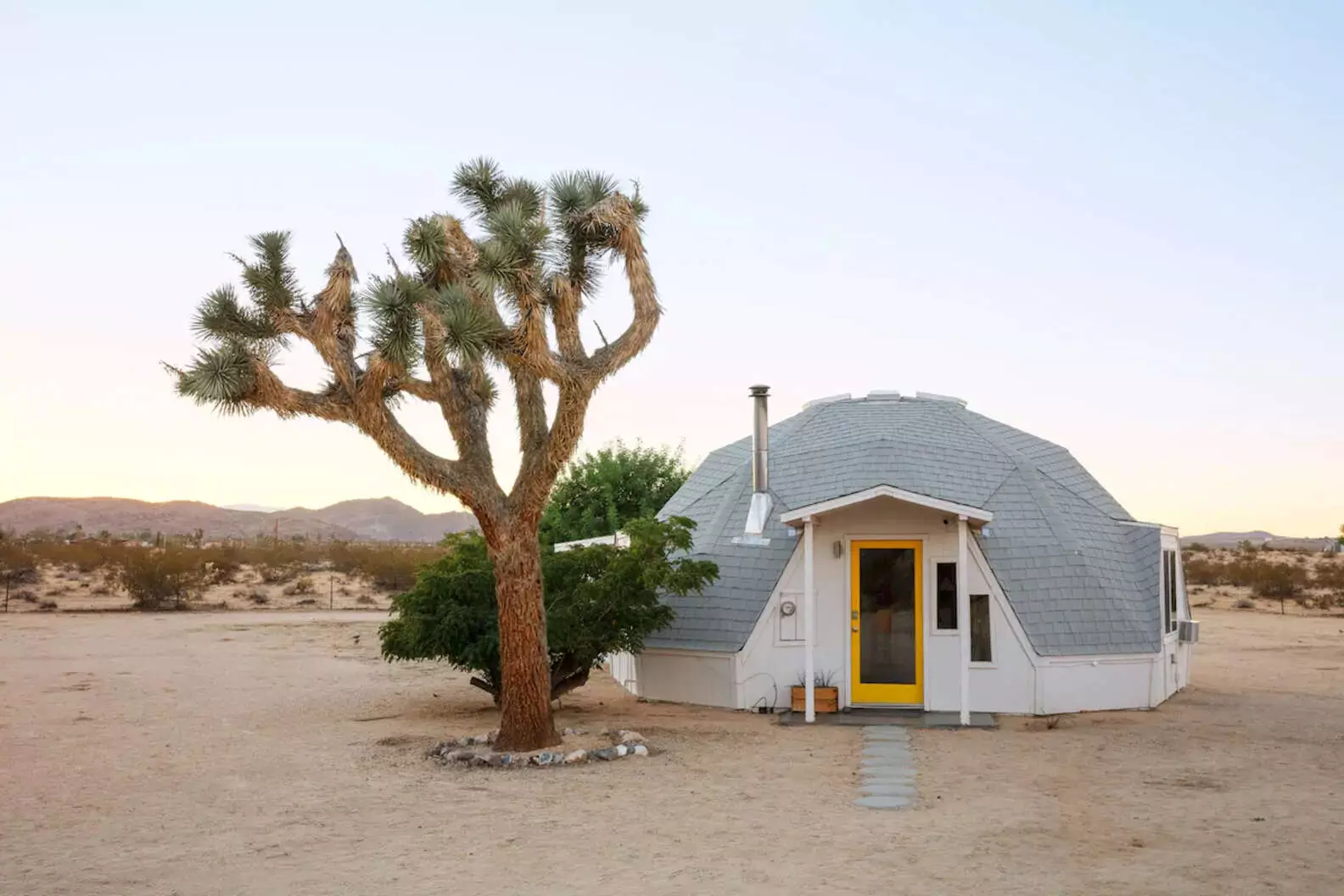 Mahali pa Kukaa Joshua Tree: Airbnbs Bora na Maeneo ya Kukaa Usiku Huo 874_1