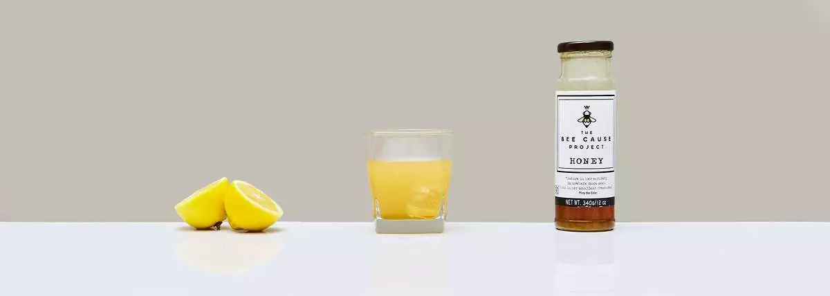 Riċetta tal-Cocktail Gold Rush: Mod Sempliċi biex tagħmel il-Cocktail Bourbon