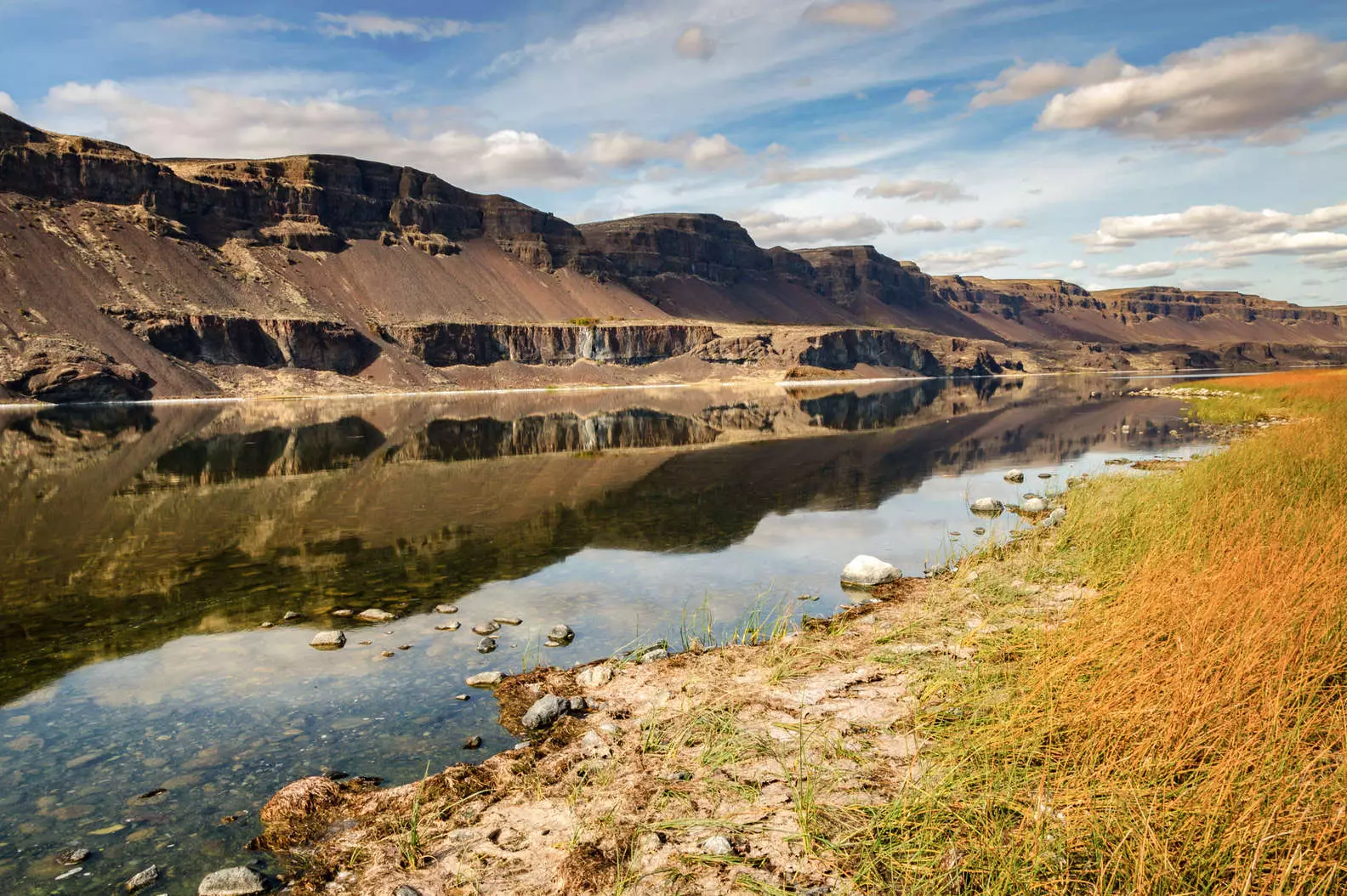 Labing Makapaikag nga mga Parke sa Estado sa US: Mga Dapit nga Adunay Makapahinganghang mga Landscape 893_6