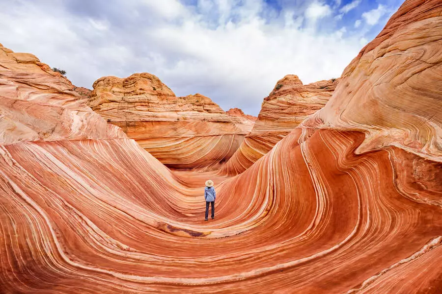 I-Vermilion Cliffs IsiKhokelo seSizwe seMonument: iWave, iPokotho emhlophe kunye nokunye