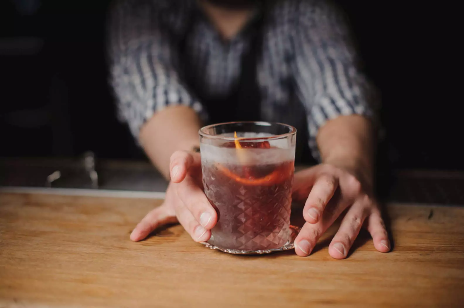 I-Negroni Cocktail Facts & History - Iviki Le-Negroni 9623_4